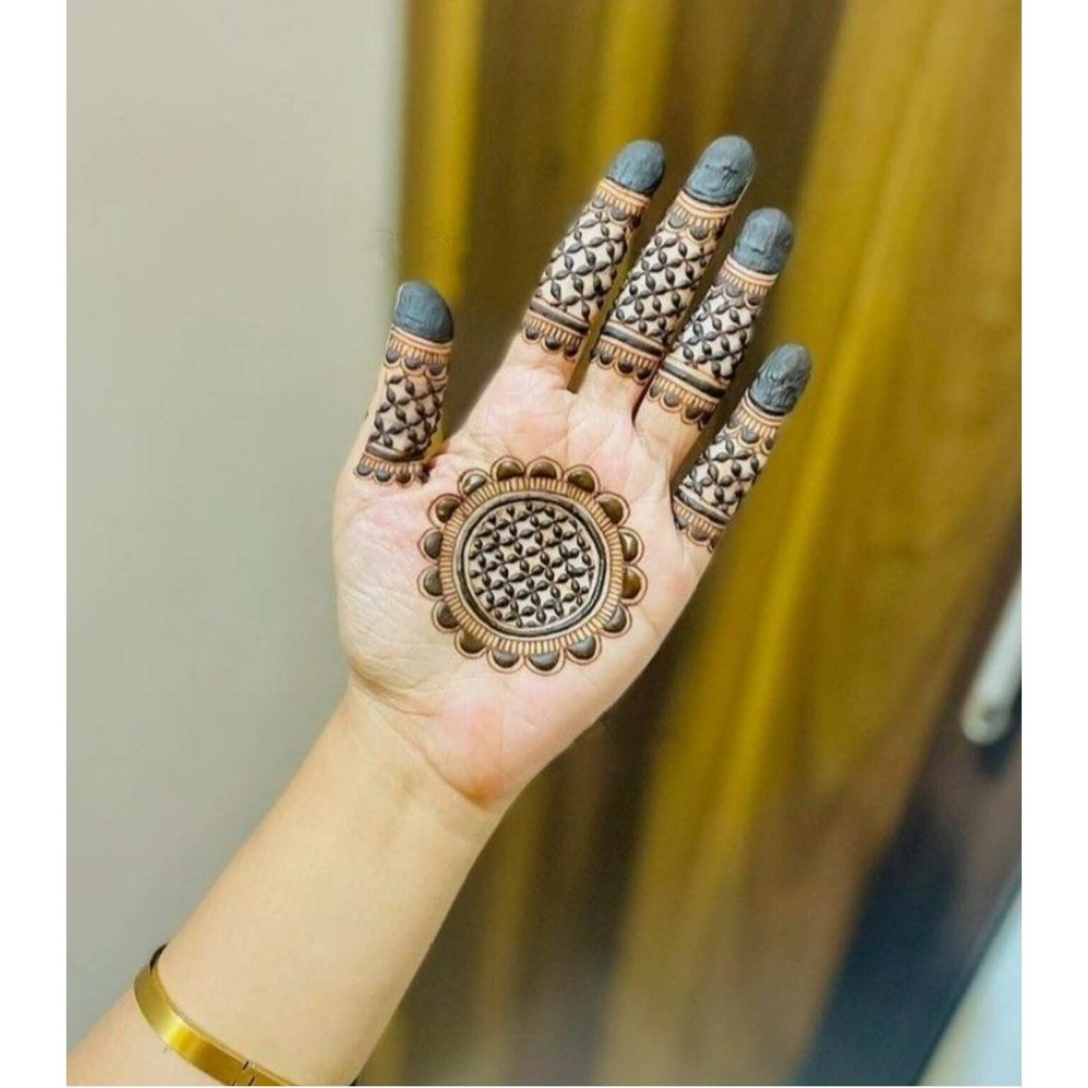 Top 20 Tikki Mehndi Design: A timeless art from over centuries